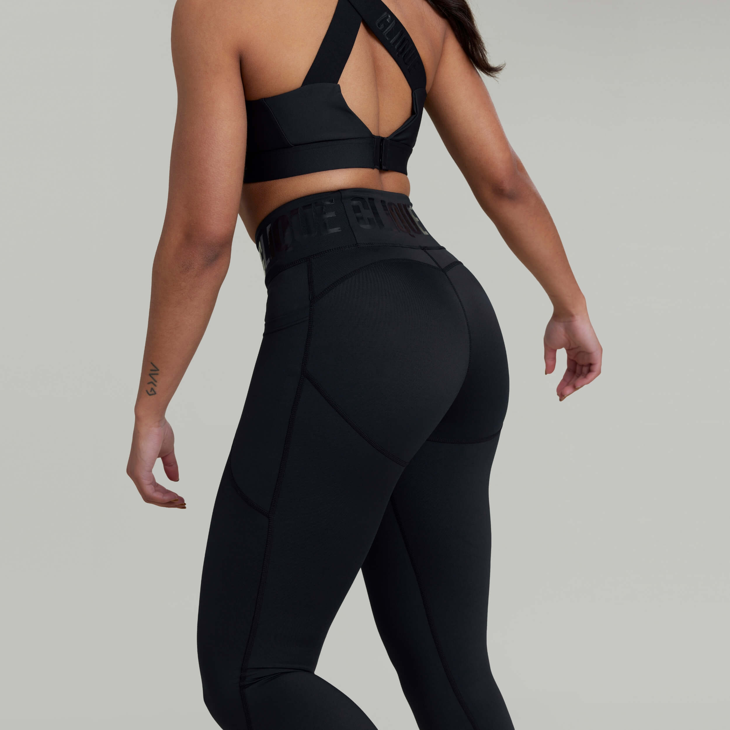 Best Compression Tights, Leggings & Fitness Wear NZ | Clique Fitness ...